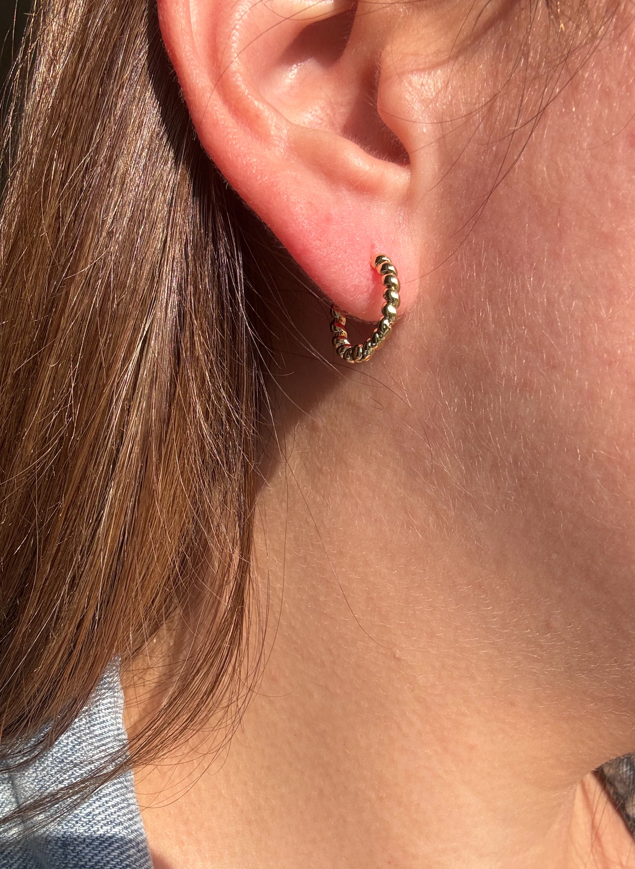 Argollas Medianas Textura Entrelazada – Solanas Handmade